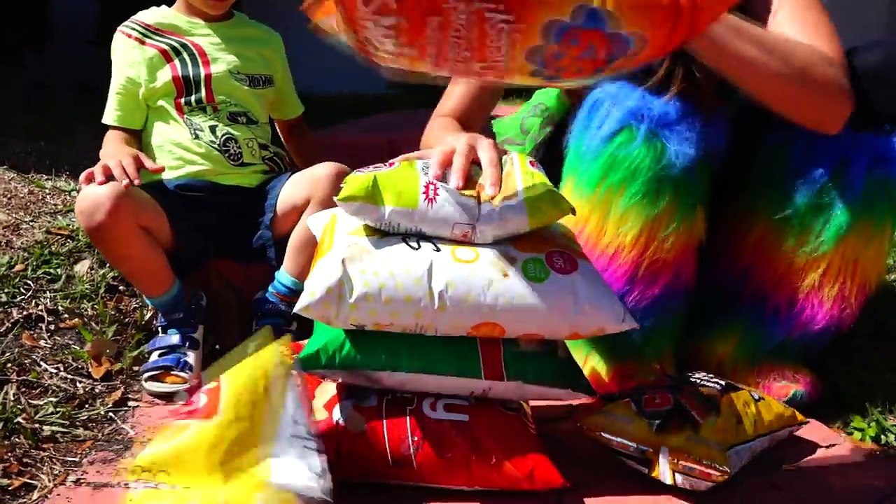 Bad Baby Раздавили Чипсы Freaky Joker Crushed Giant Chips - video ...