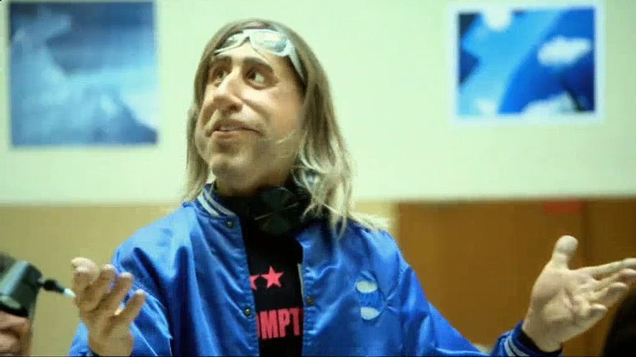 "Les Guignols" imaginent David Guetta employé de bureau à la Défense ...