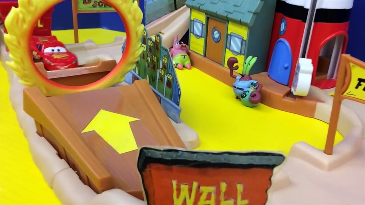 SpongeBob SquarePants Toys Sponge Bob Boating School Track Lightning ...
