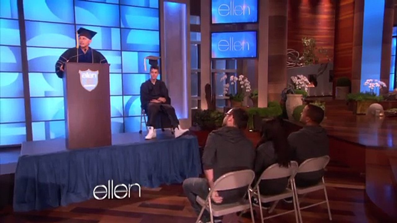 Justin Biebers Graduation - Dailymotion Video