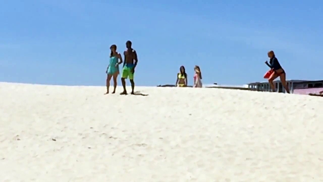 Baywatch (2017) Lifeguards Run - video Dailymotion