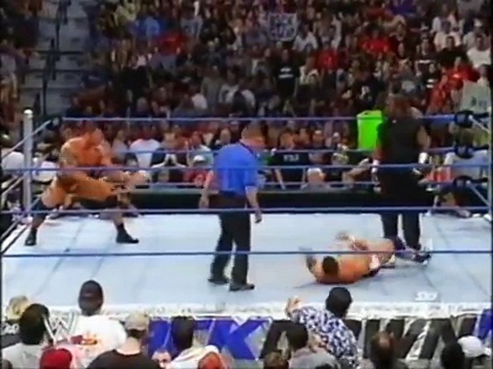 Batista s first batista bomb on Smackdown - video Dailymotion