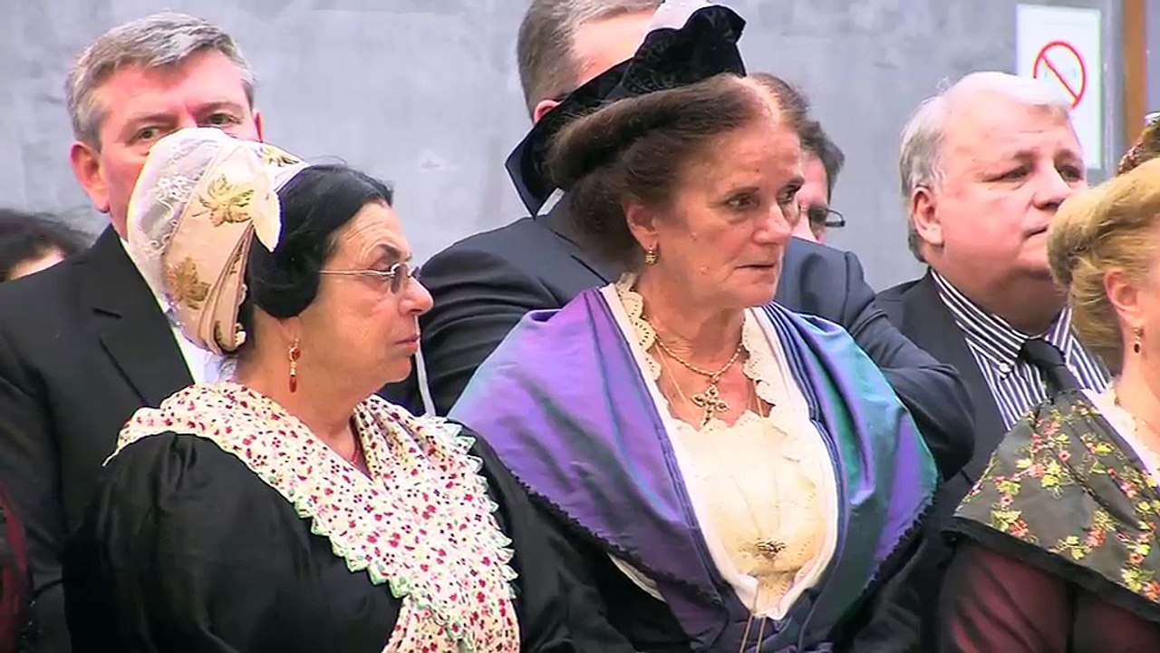 Jean-Marc CHARRIER a présenté les voeux de son équipe ce soir salle ...