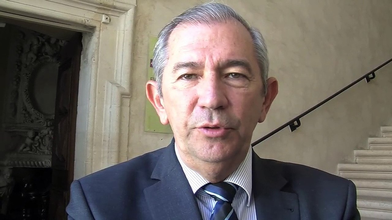 Eric Le Dissès, le maire de Marignane - Vidéo Dailymotion