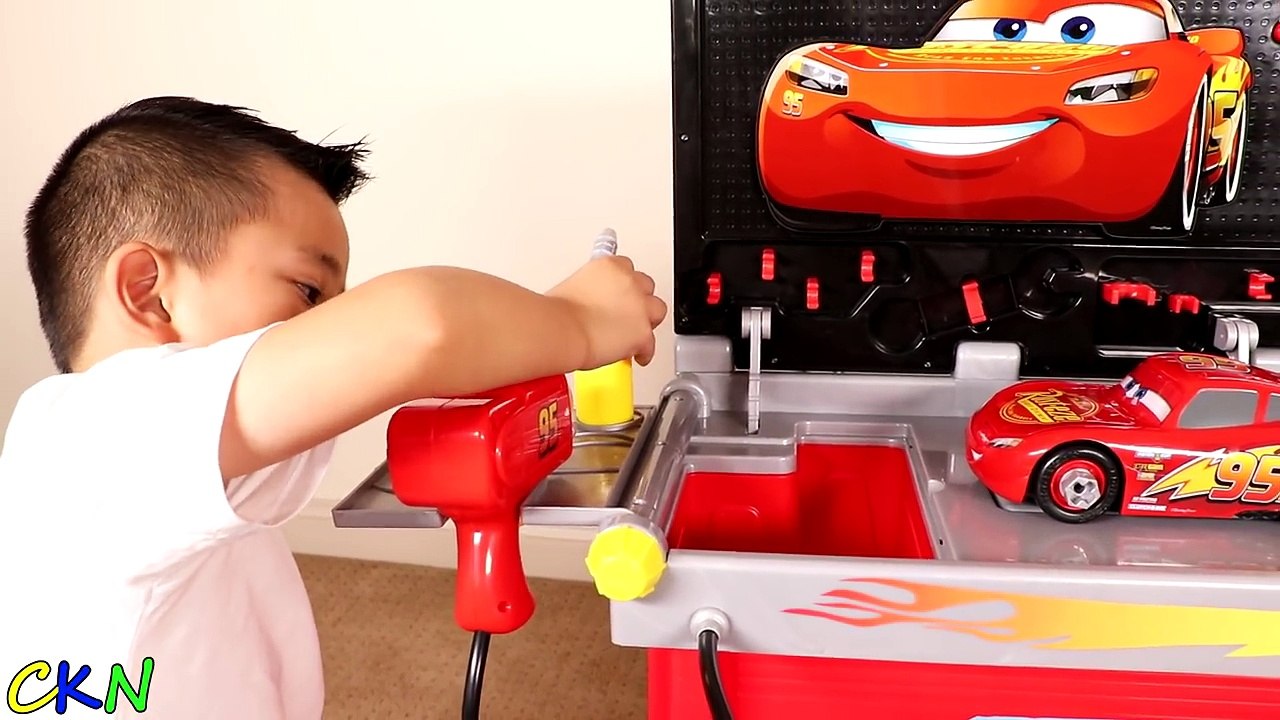 Disney Cars 3 Service Station Toys Unboxing And Playing Fun With Ckn ...