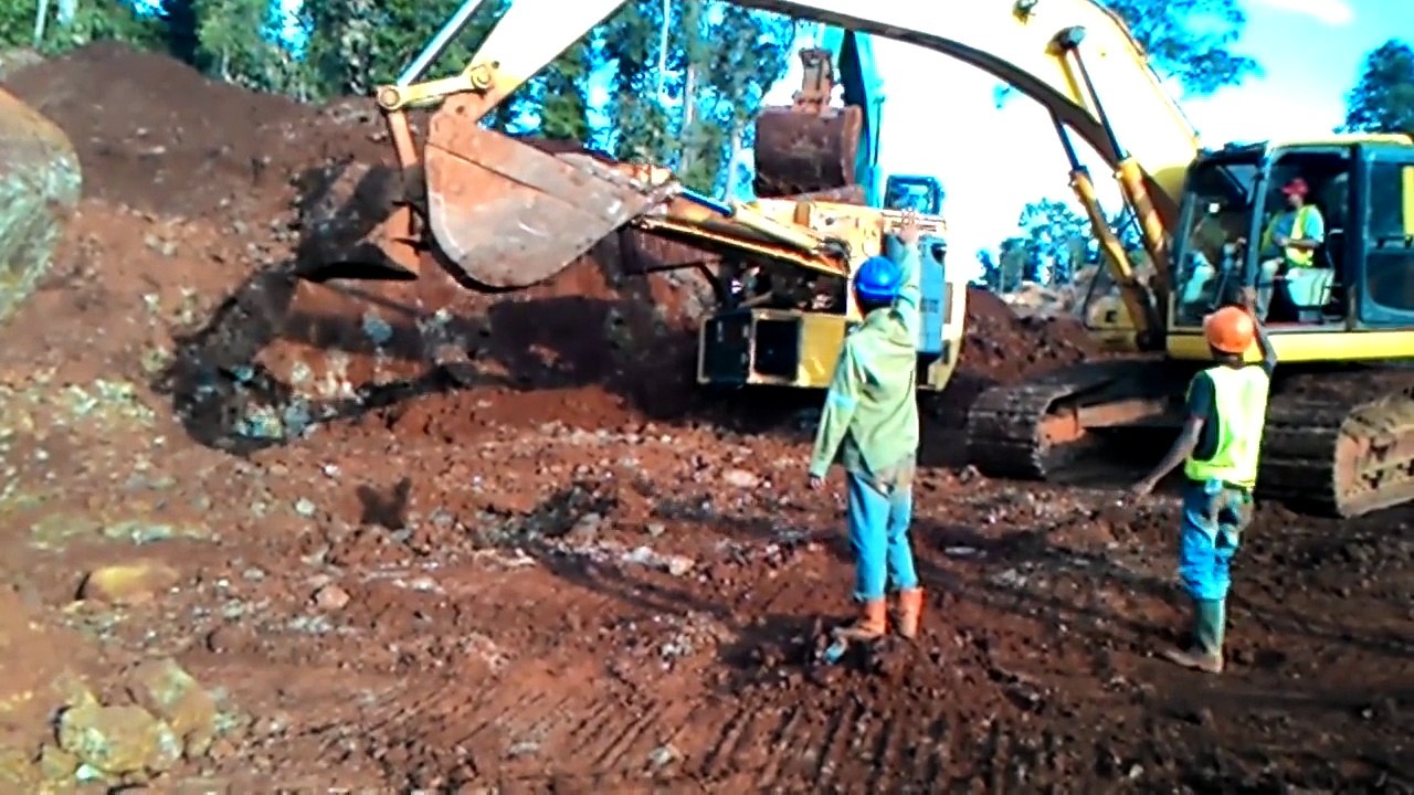 HUGE FAIL...Massive Heavy Equipment Accident Disaster!! - video Dailymotion