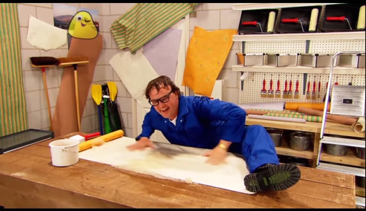 Gigglebiz DIY Dan in a stand-off with some wallpaper - video Dailymotion