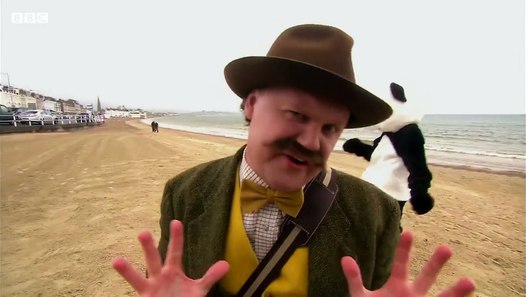 Gigglebiz Rapids Johnson takes a trip to the beach to find a rare panda ...