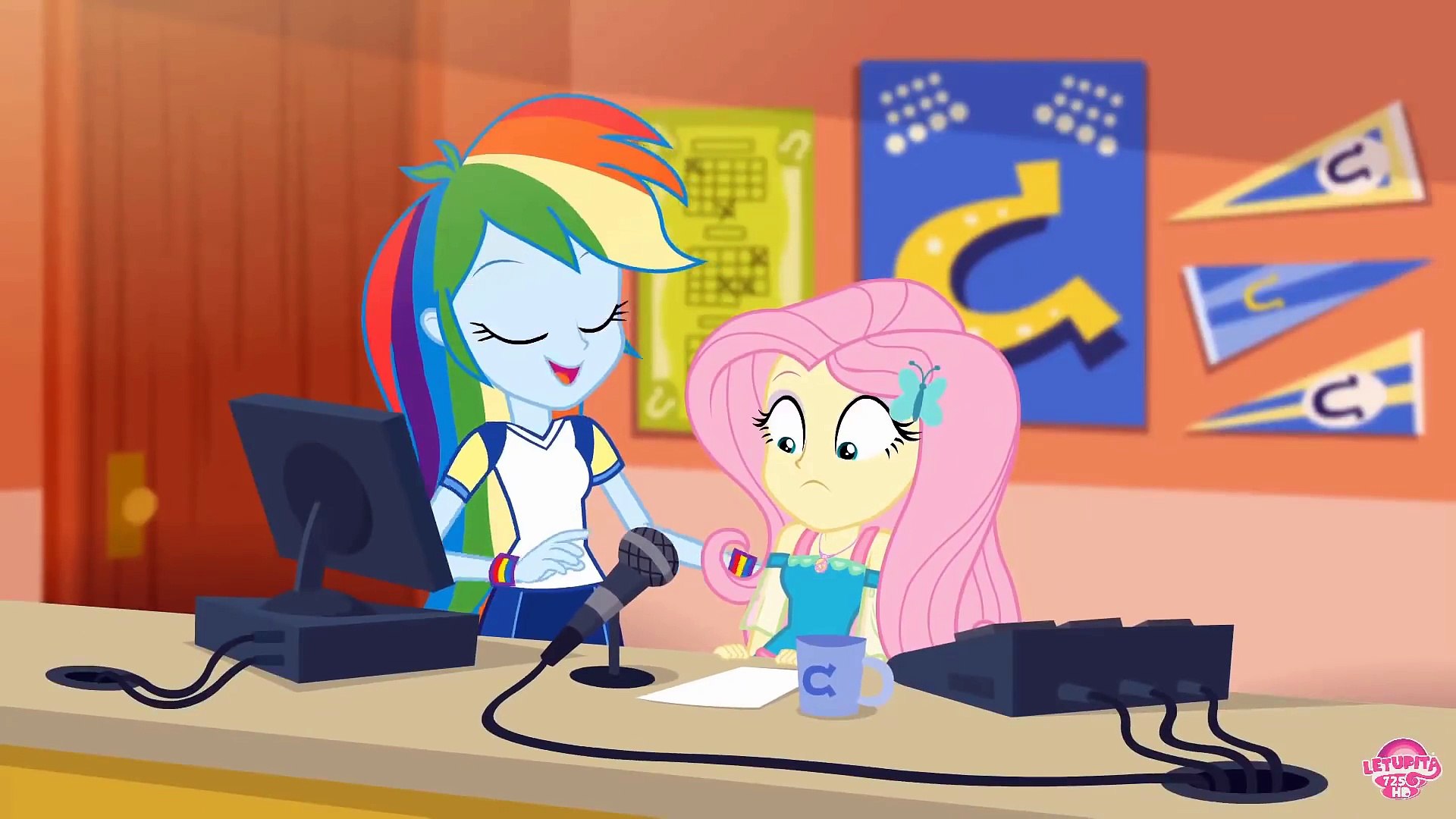 Fluttershy And Rainbow Dash Equestria Girls
