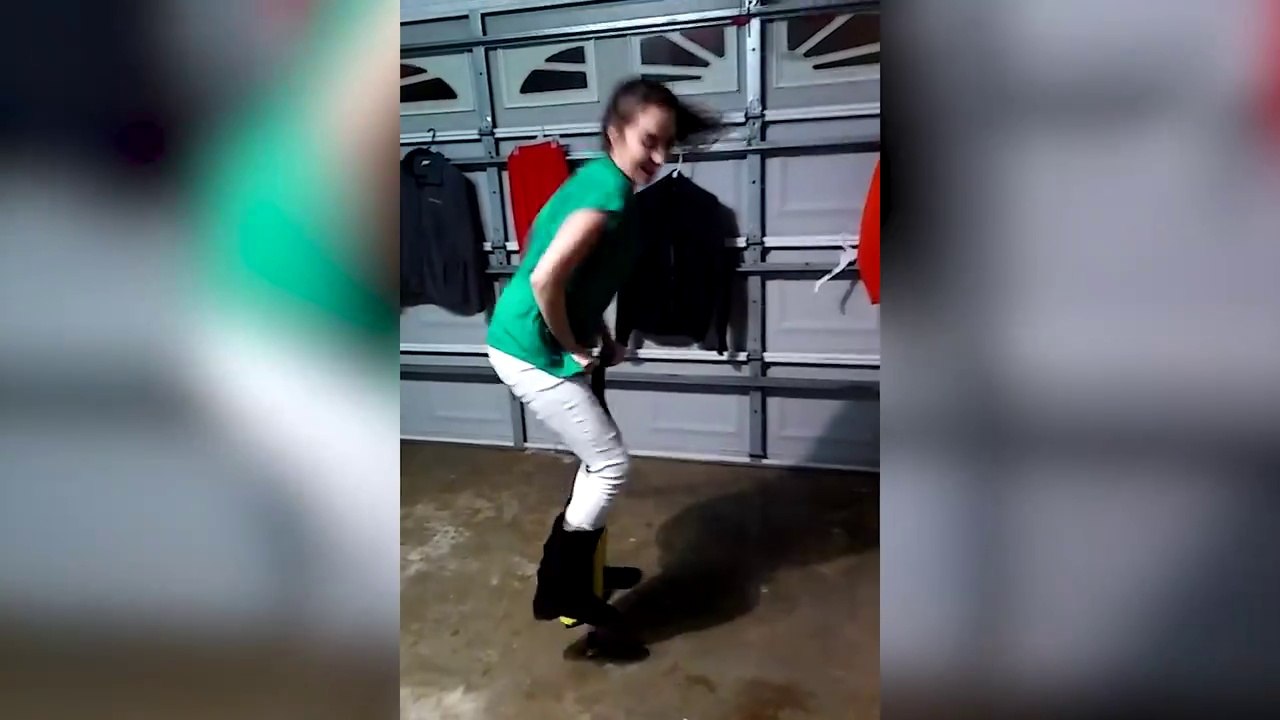 Best funny Fail with pogo stick !!!! - Dailymotion Video