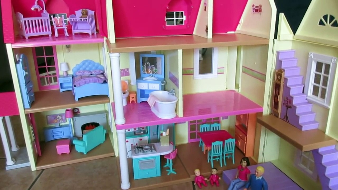 BABY ALIVE Introducing The Carsons + You & Me Happy Together DollHouse ...