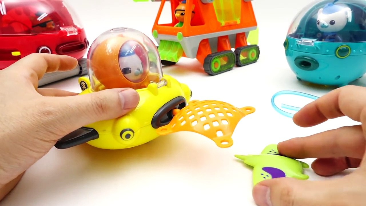 Explorer of the seas Octonauts Gup D Captain Barnacles in deep sea ...