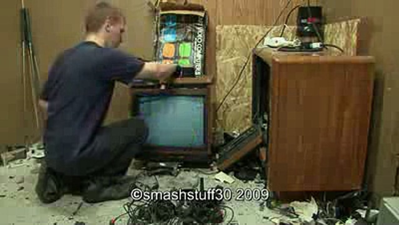 angry gamer smashing Atari video computer system - video Dailymotion