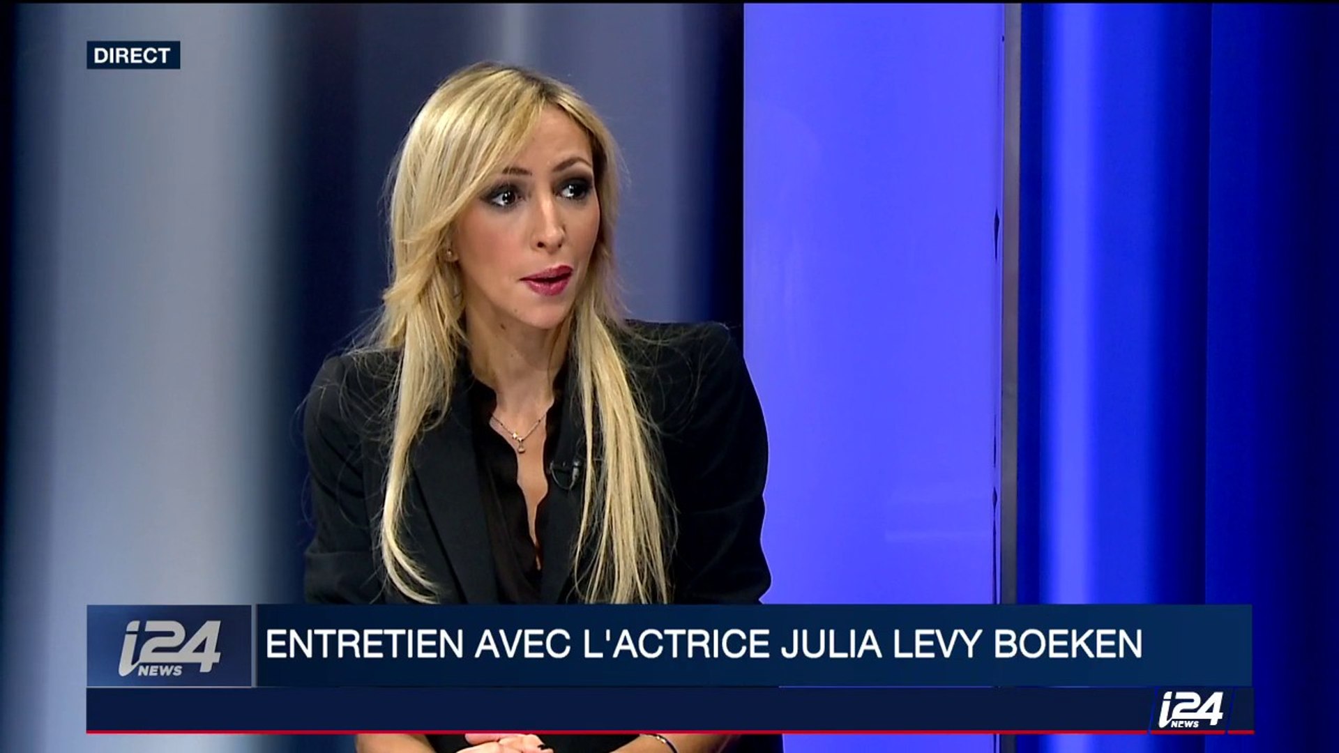 Julia Levy Boeken 131 Julia Levy Boeken Stock Photos, High Res