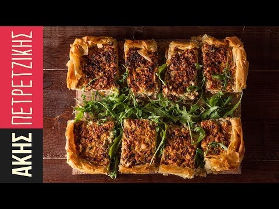 Ανοιχτή πίτα με κιμά γαλοπούλας | Kitchen Lab by Akis Petretzikis ...