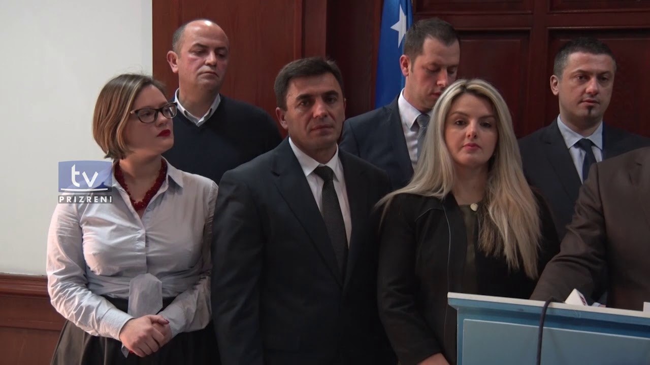 Mytaher Haskuka, prezantoi pjesën më të madhe të ekipit të tij ...