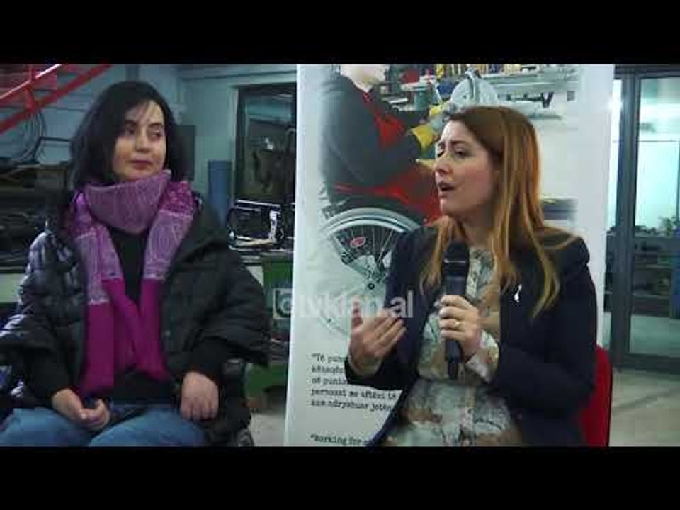 Karrige me rrota falas per 900 persona - video Dailymotion