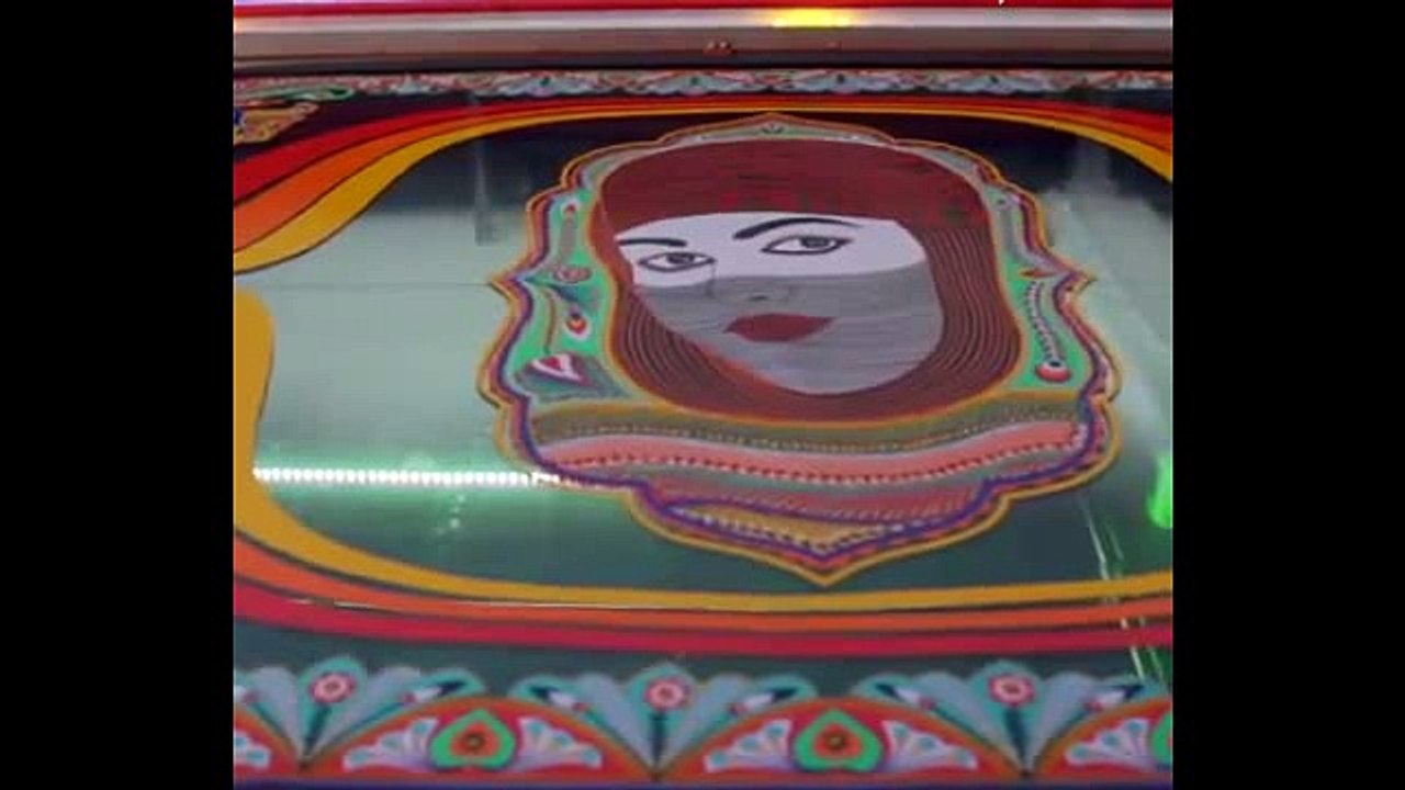 Karachi to Melbourne - Karachi Famous Bus W11 As W11 Tram On the ...