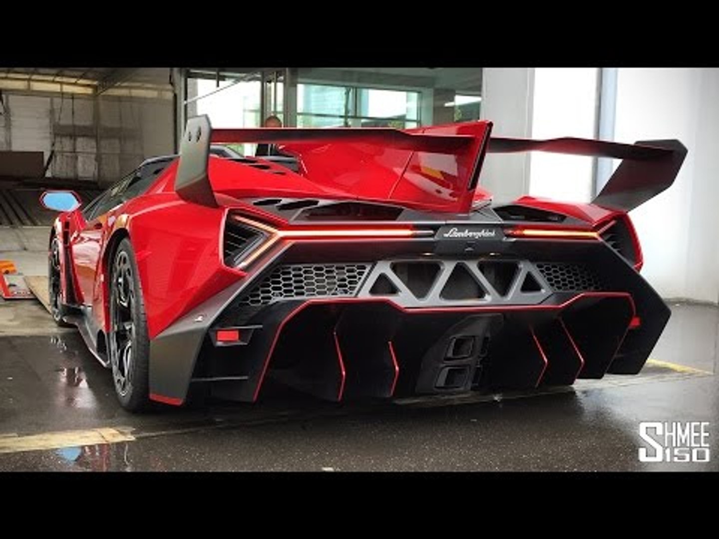 Lamborghini Veneno Back View