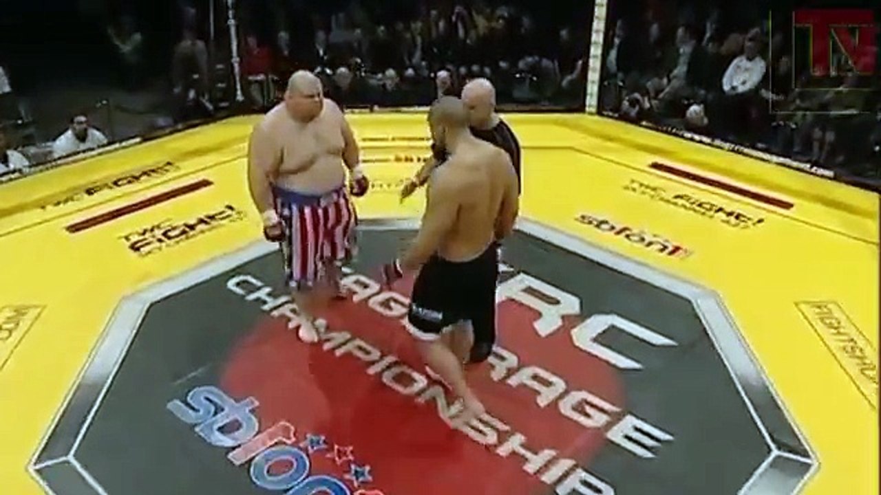 FATTEST GUY DESTROY SUPER FiGHTER! Muscles Don't Matter in Fight ...