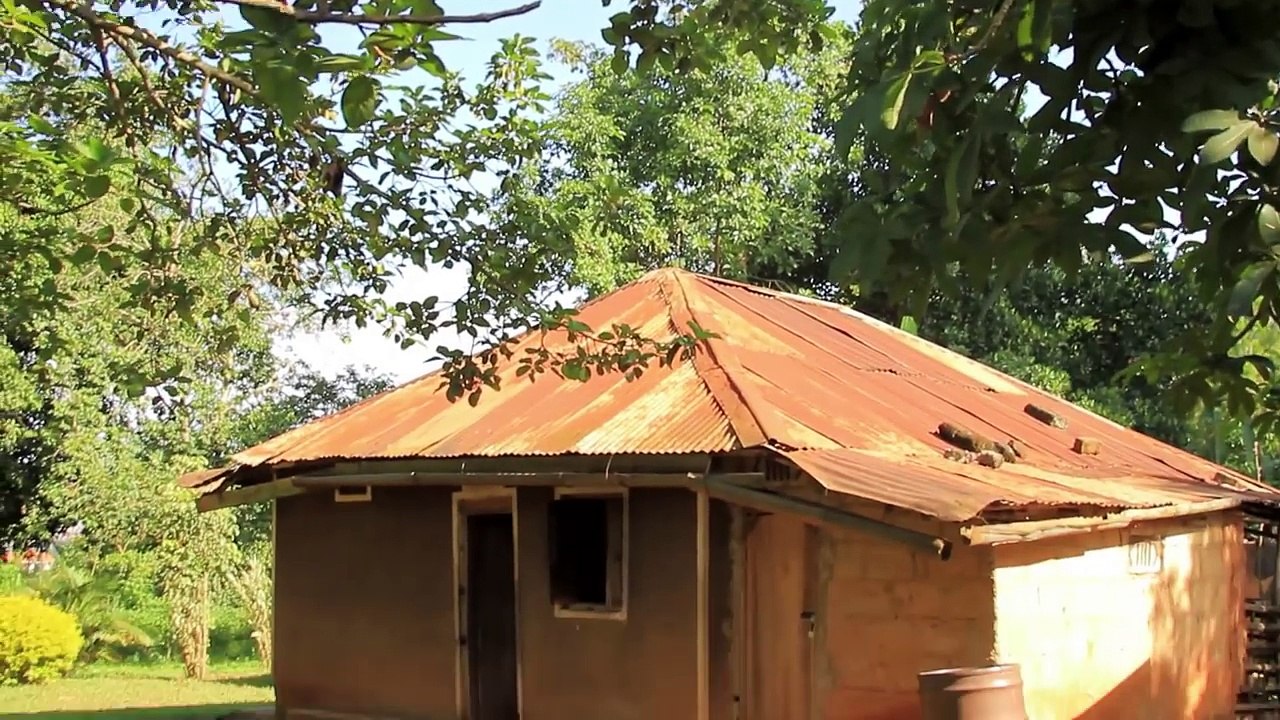 Taata sam Ekisiibo kimuwuuba - Ugandan Comedy skits. - video Dailymotion