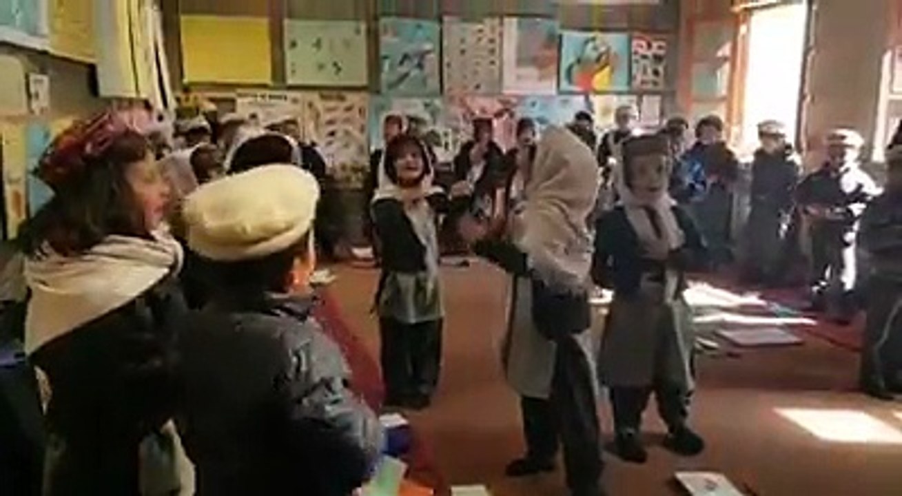 Hunza Kids cute welcome song - video Dailymotion