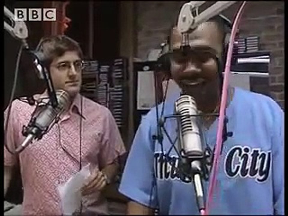 Louis' Rap Battle - Louis Theroux's Weird Weekends - BBC - Vídeo ...
