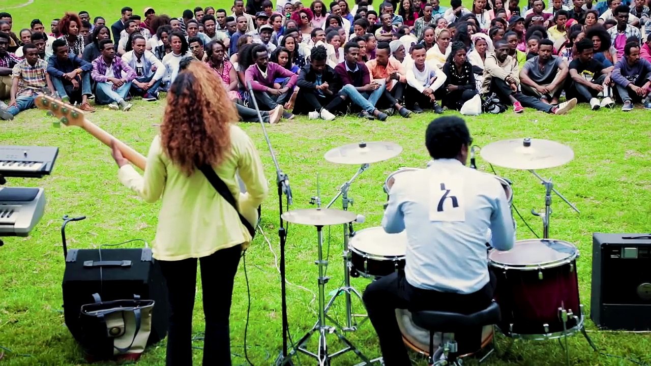 Ethiopian music: Tsehaye Yohannes ፀሃዬ ዮሃንስ ማን እንደ እናት ማን እንደ ሀገር ...