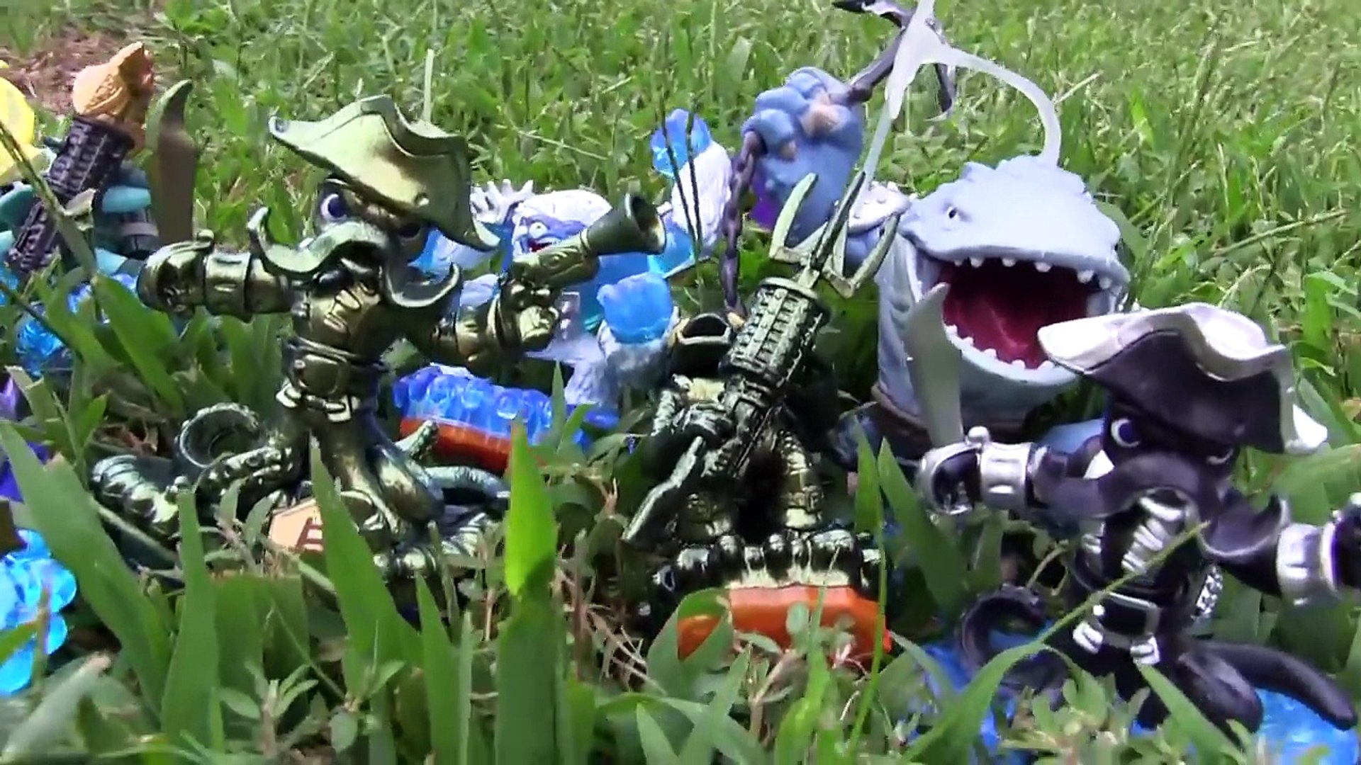 Skylander Boy And Girl Logo