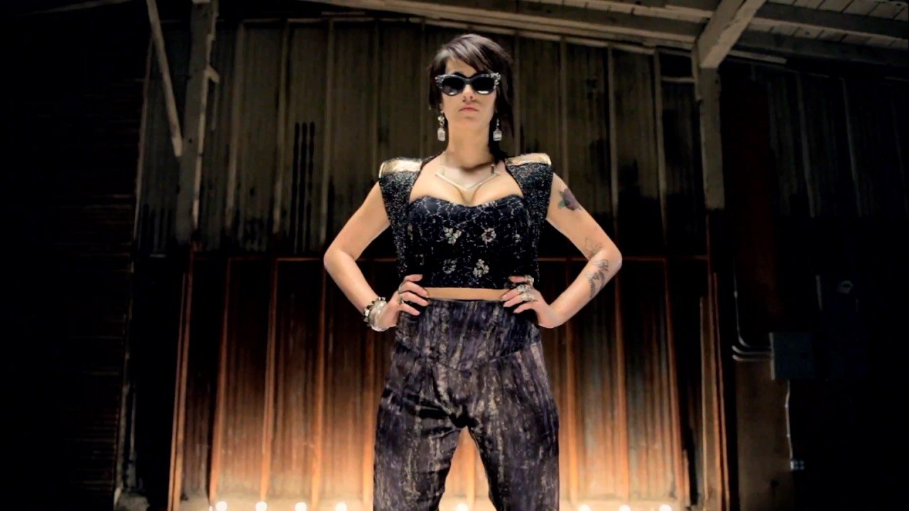 Interview with Dev: Vocalist on Like a G6 - video Dailymotion