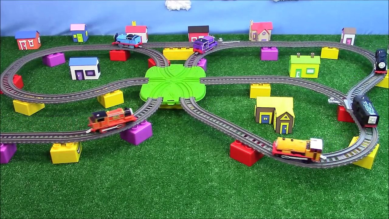 Cross Track Mayhem #8! Trackmaster Thomas and Friends Competition ...