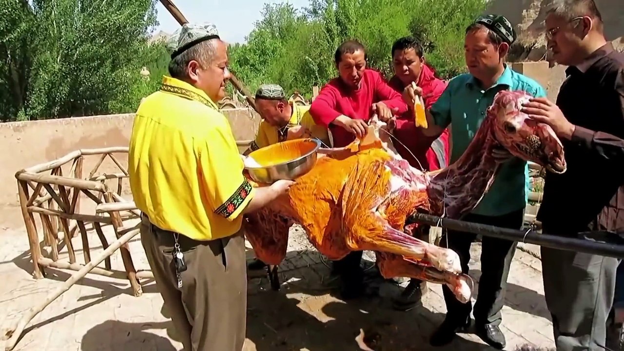 ##Rare Cooking One Piece Camel Fried in the biggest Tenure in the World ...