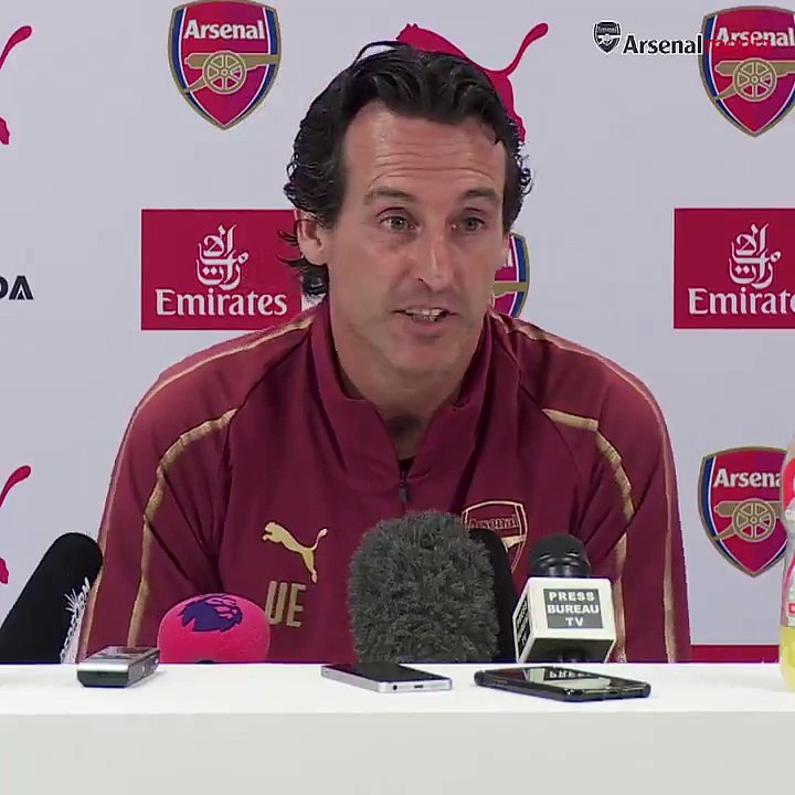 Unai Emery making fun of journalist amid Arsenal crisis - video Dailymotion