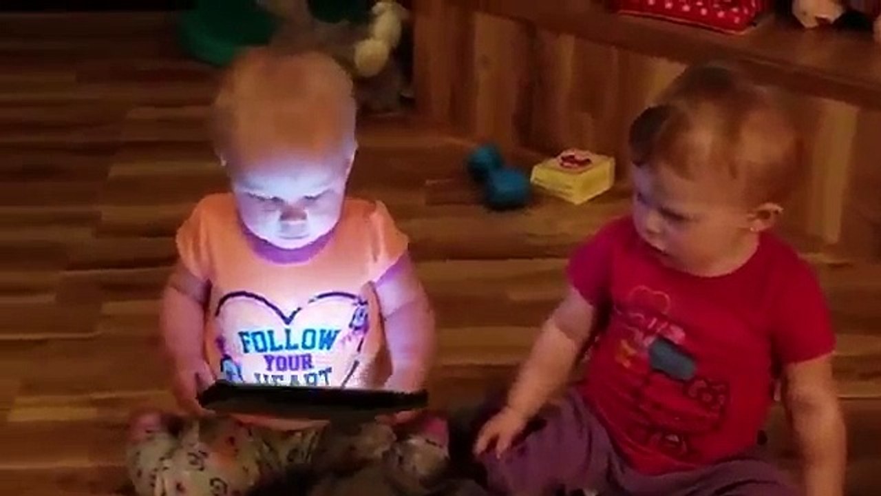 Funny_babies_fighting - video Dailymotion