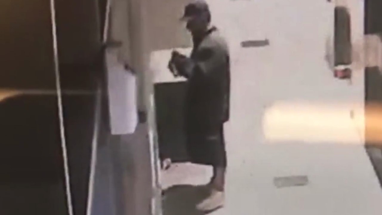 Los Angeles Man On The Run After Beating 3 Homeless Men With A Baseball ...