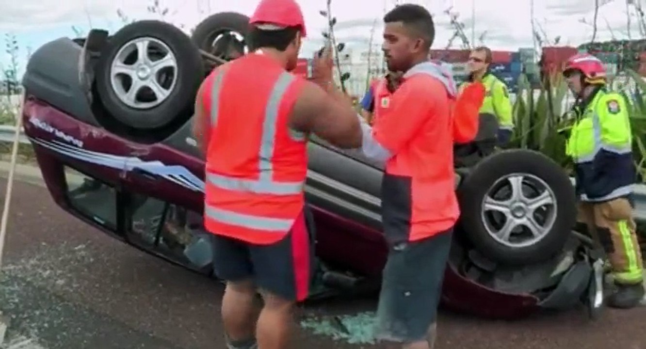 Motorway Patrol S16 - Ep07 7 HD Watch - Dailymotion Video