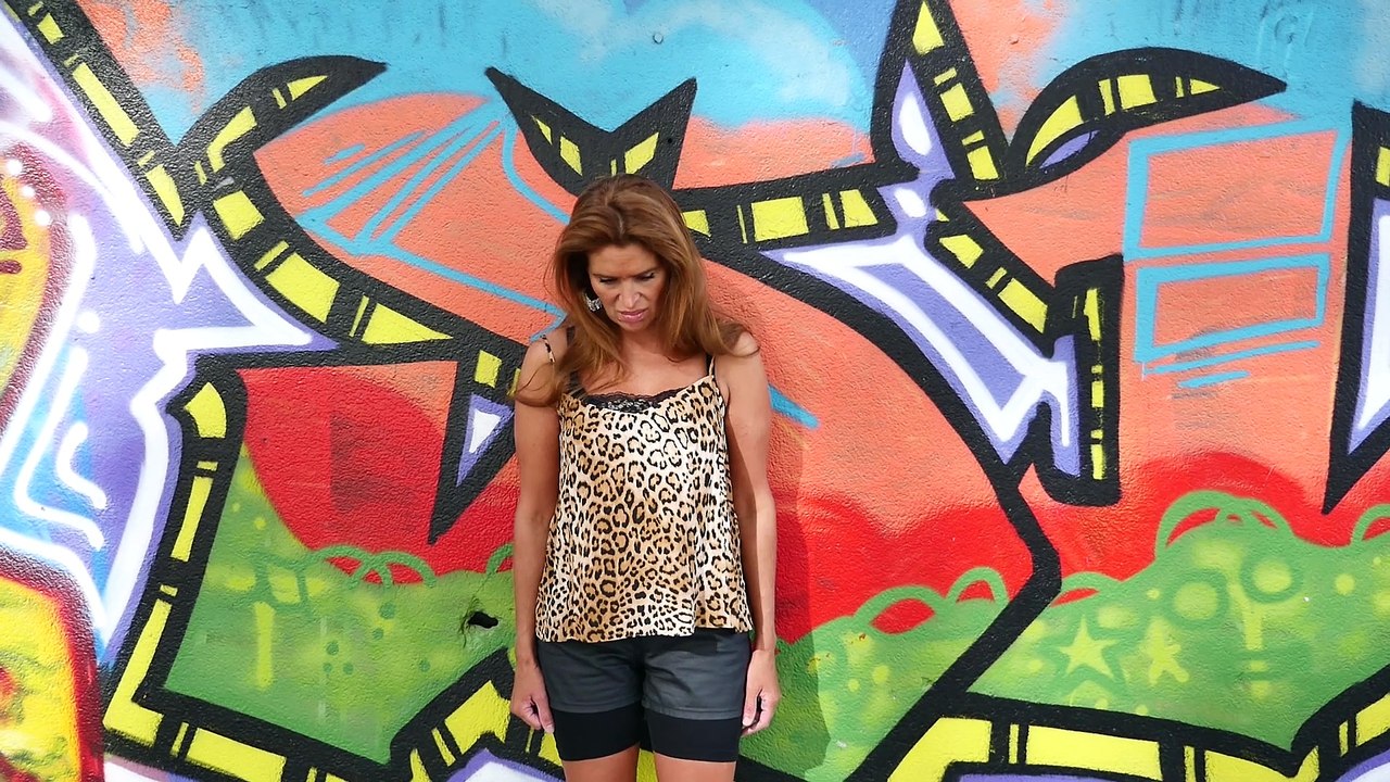 Déborah Benson Clip Drive - Vidéo Dailymotion