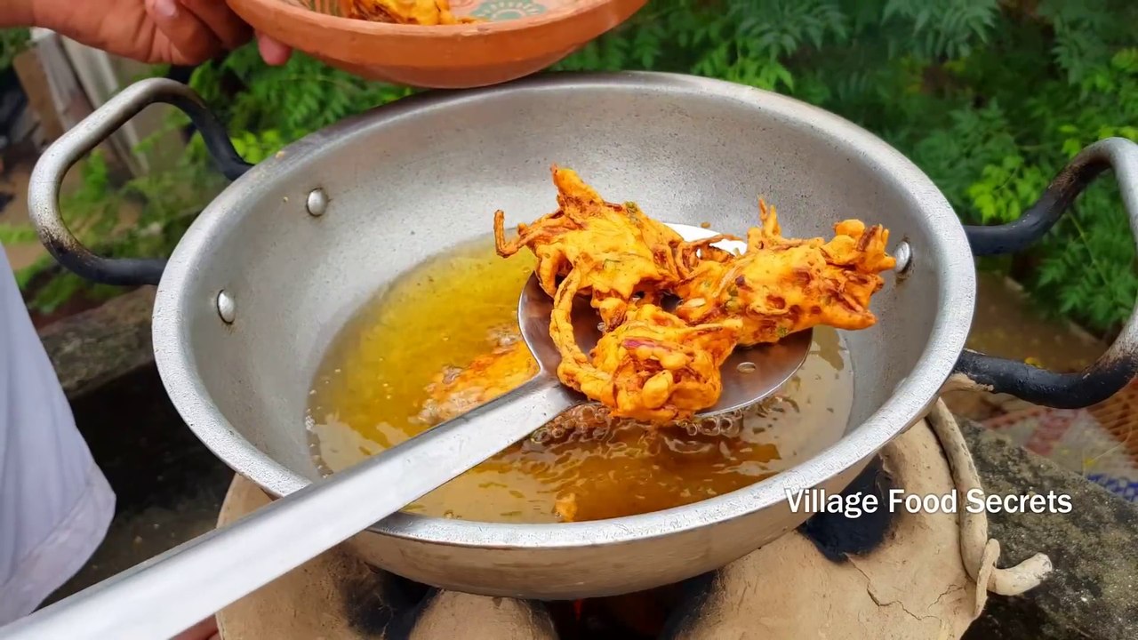 Chai Pakora - Rainy Day Snacks - Rain In Punjab Village - Chai Pakora ...