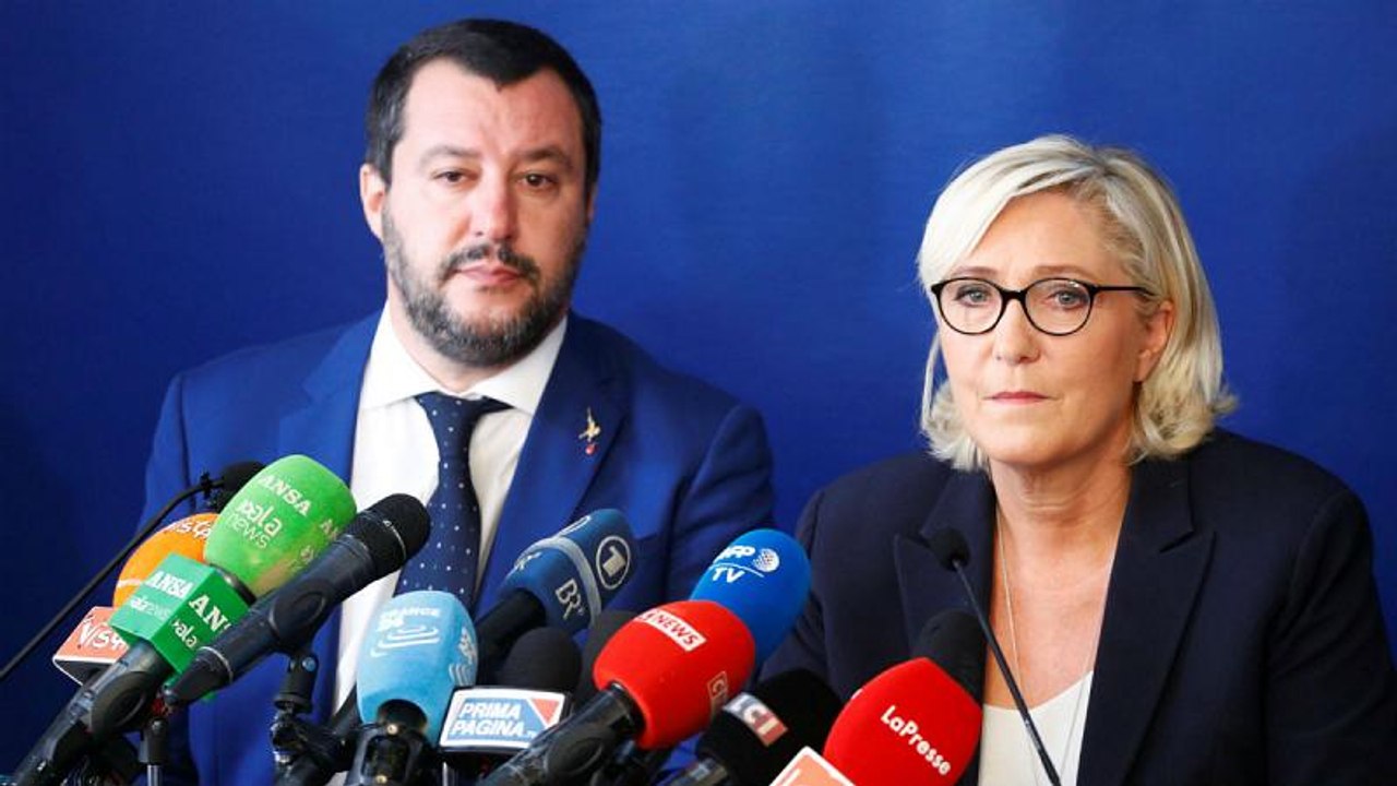 Σαλβίνι και Λε Πεν εναντίον του «μπούνκερ των Βρυξελλών» - video ...