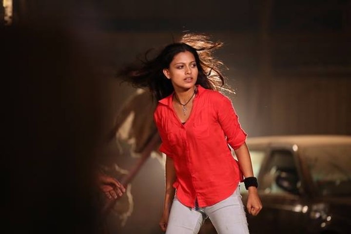 Anusree Opens Up About Some Of The Behaviours That She Want To Change - Malayalam Filmibeat