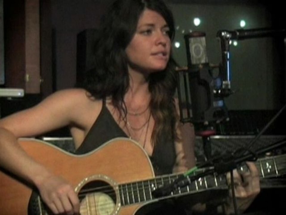 erin-mccarley-love-save-the-empty-video-dailymotion