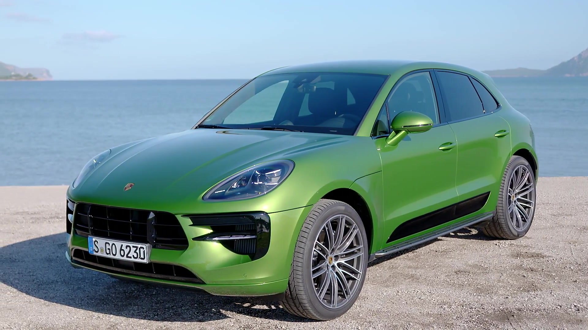 Porsche Macan Green