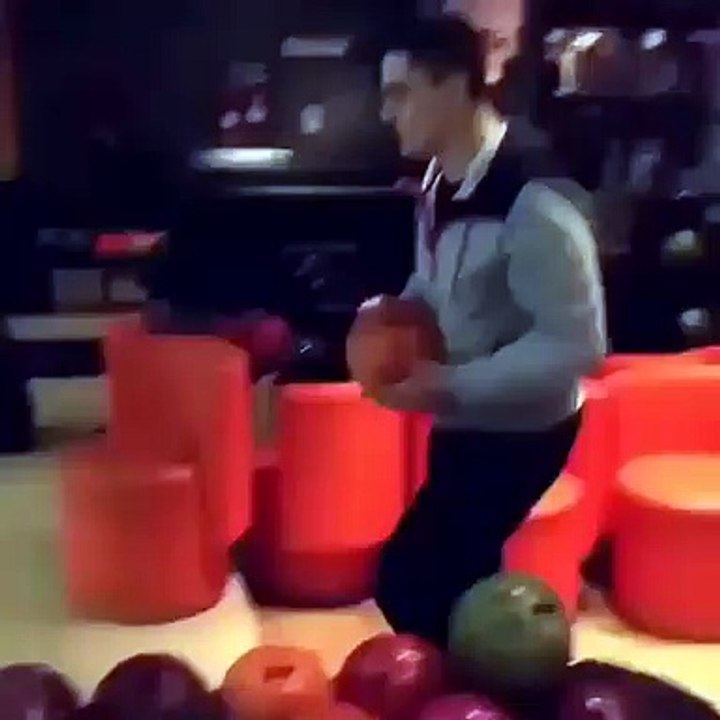 Epic bowling fail ★ 7 second FUNNY Video lol - video Dailymotion