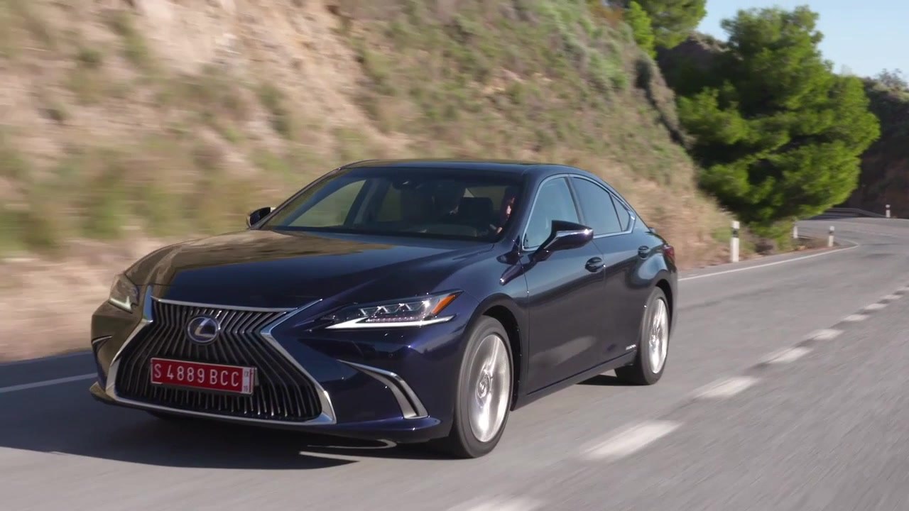 The new Lexus ES 300h LUXURY in Deep Blue Driving Video - video Dailymotion