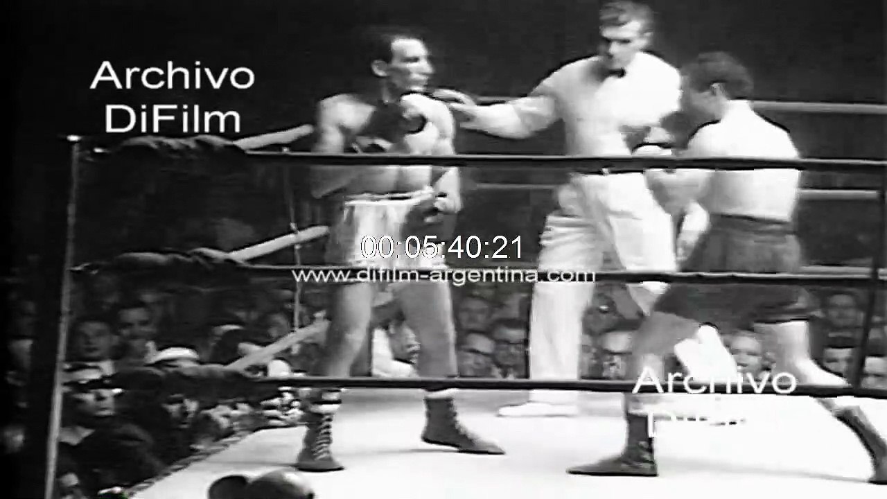 Nicolino Locche defeats Hugo Rambaldi retains argentine crown 1965 ...