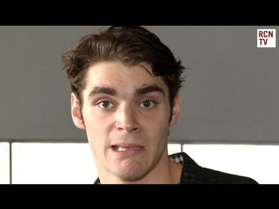 RJ Mitte Interview - Disability and Hollywood - video Dailymotion