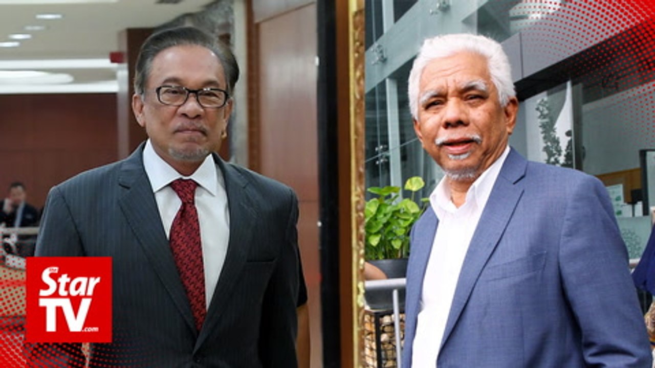 Anwar admits he's friends with Rameli Musa, who later chose to support ...