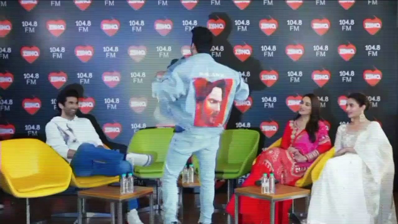 Varun Dhawan AMAZING DANCE On First Class And Ghar More Pardesiya ...