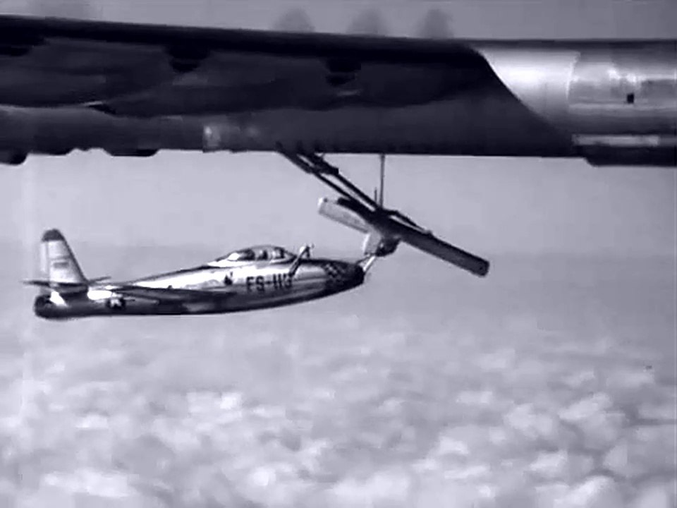 Reconnaissance Parasite Aircraft (1952) - video Dailymotion