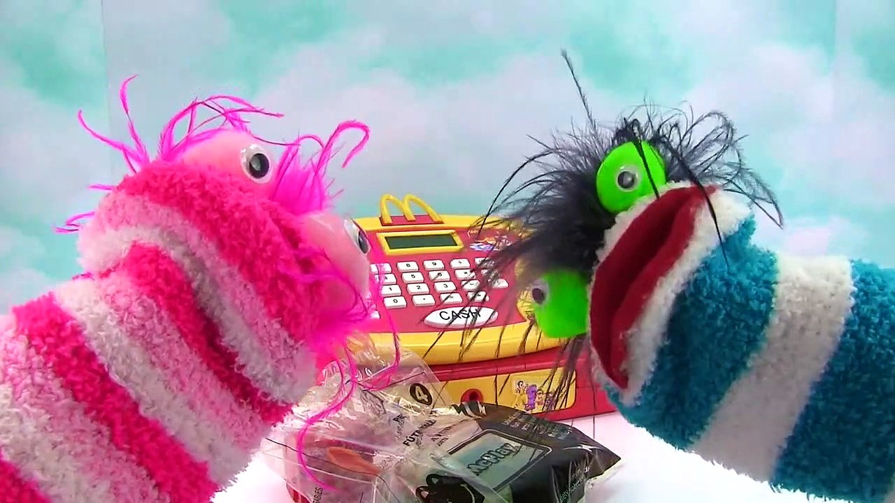 Fizzy and Phoebe Play with McDonald's Peter Rabbit Happy Meal Toys ...